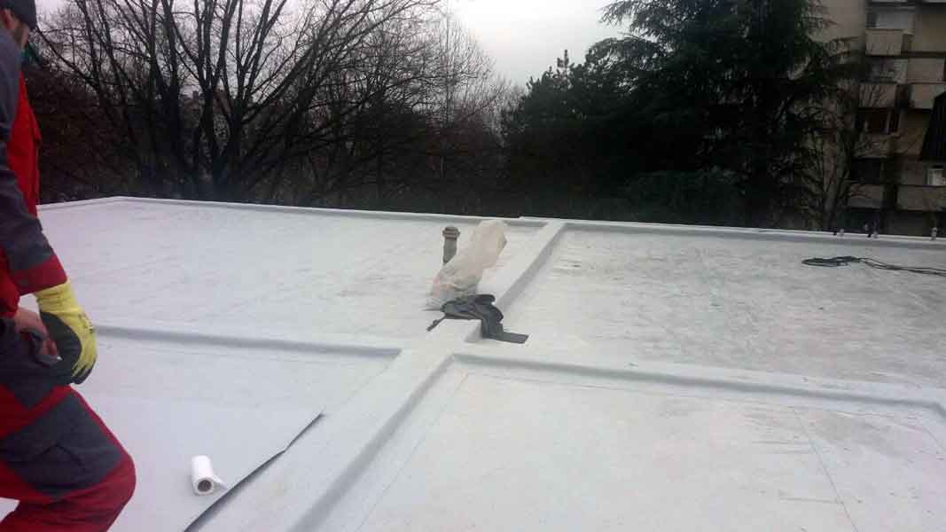 Hidroizolacija krova gimnazije - PVC- Sikaplan 15G PVC